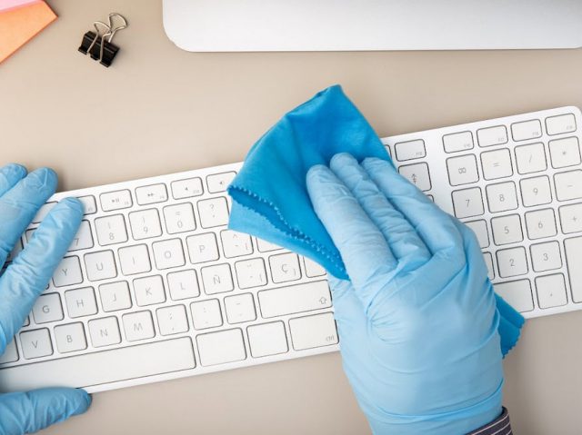 8 Tips To Keep a Clean Office