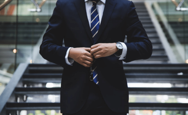 Expert Tips and Ideas for a Professional LinkedIn Profile Picture to ...